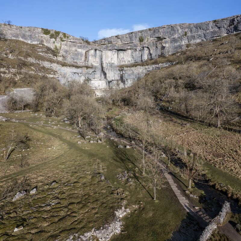 Malham Cove Elevadade View Square Imagen de archivo - Imagen de ...