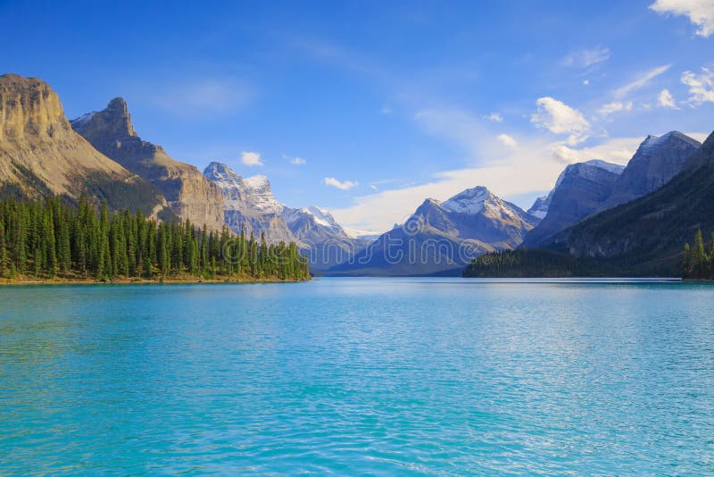 Maligne Lake view stock image. Image of maligne, blue - 61986069