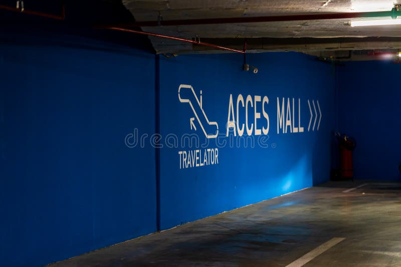 Mall Access Sign. Underground Parking Lot Sign Editorial Photography ...