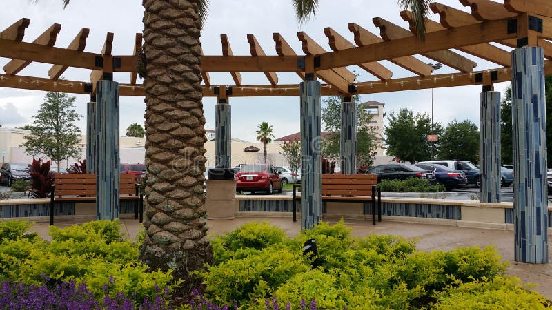 Mall editorial image. Image of outlets, store, mall, columns - 48356785