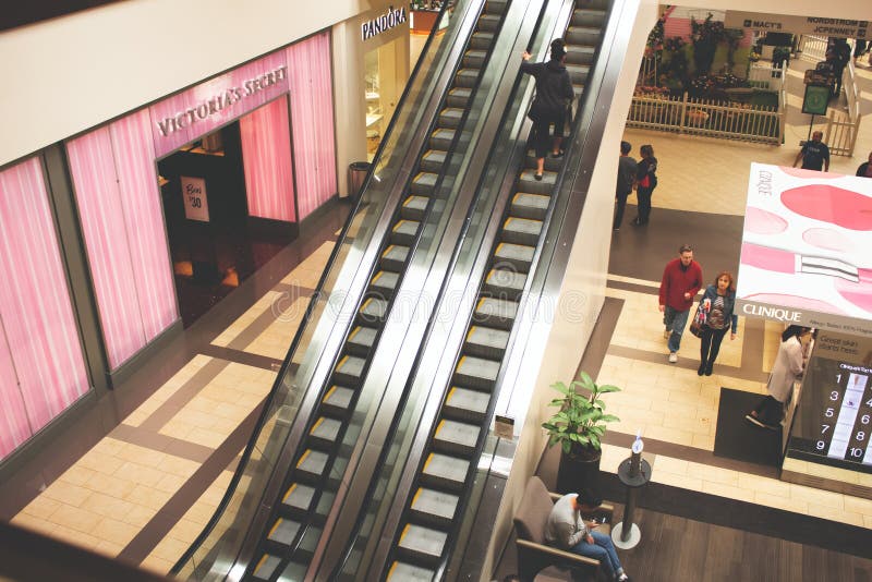 Mall escalators editorial image. Image of city, center - 158167525