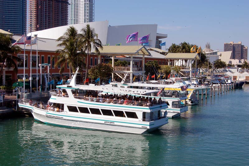 Mall and Marina in Downtown Miami Stock Image - Image of tourism, boats ...