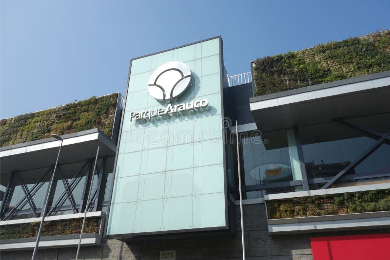 Mall editorial photography. Image of mall, shoppers, stores - 43714202