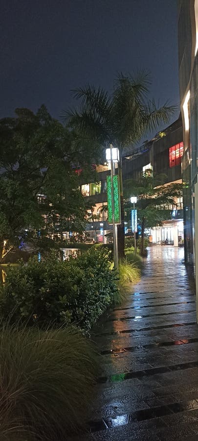 Mall senayan park, jakarta editorial image. Image of town - 270543170