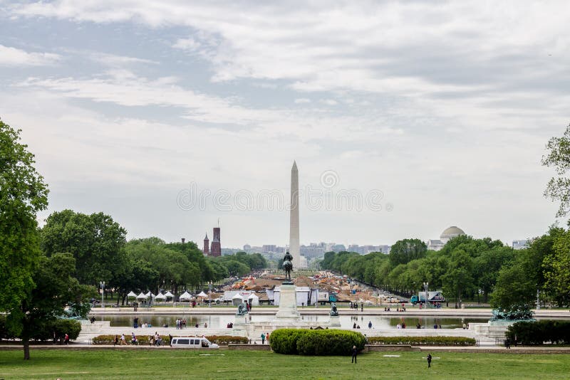 The Mall Washington DC editorial image. Image of touris - 37651590