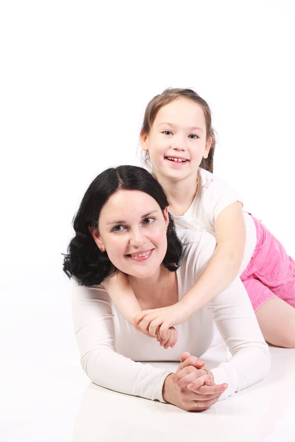 Mama und die Tochter stockfoto. Bild von porträt, kindheit - 17250246