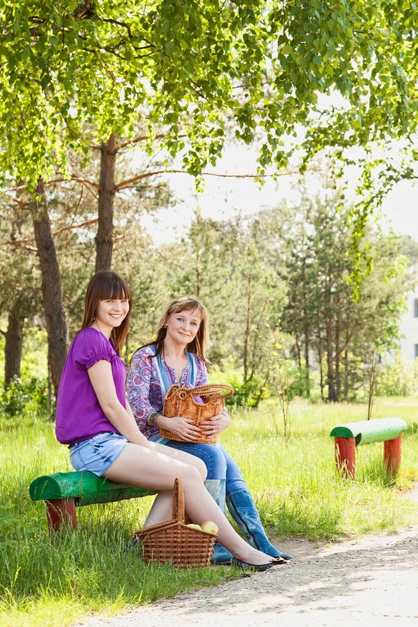 Mamma Och Dotter Fotografering För Bildbyråer Bild Av Livsstil 31796109