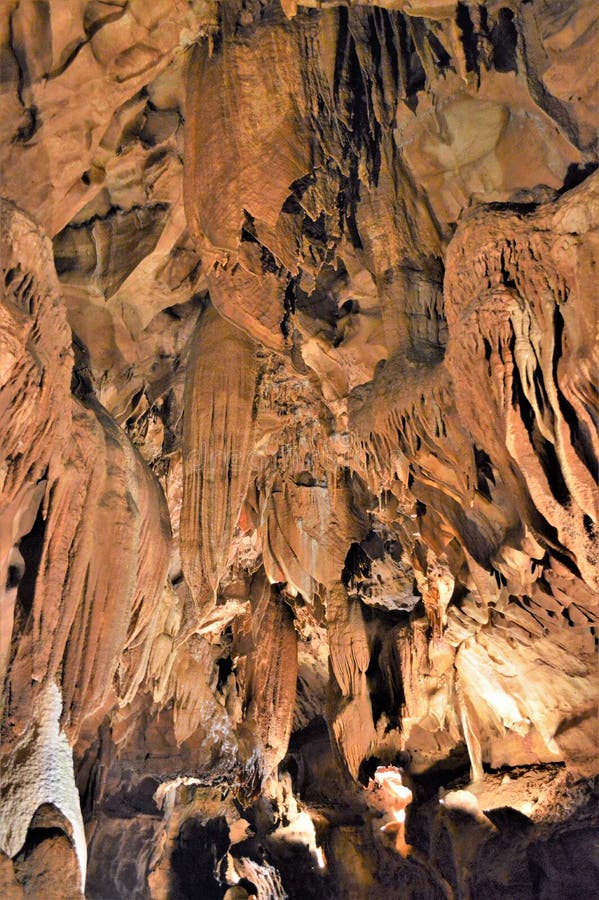 Mammoth Cave stock image. Image of mammoth, park, stalagmites - 130382651