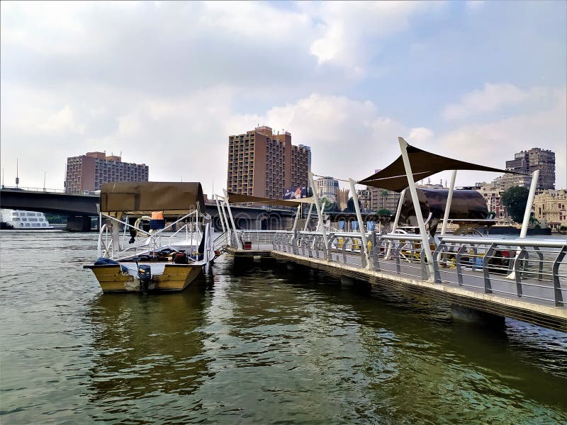 Mamsha Ahl Misr in Cairo editorial stock image. Image of mamsha - 260118139