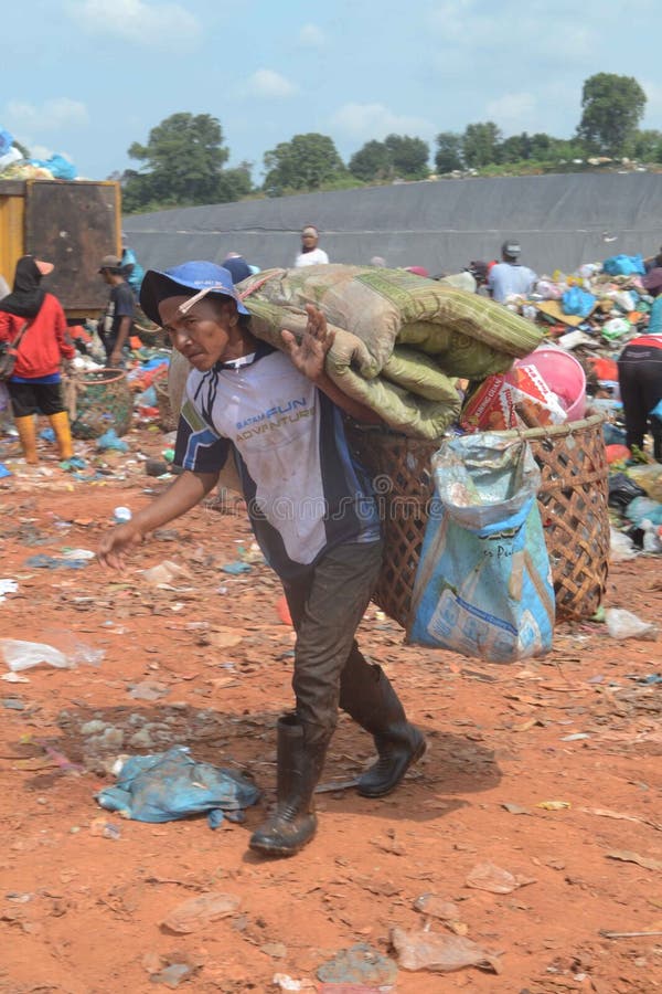 A Man Brings His Rubbish from a Rubbish Dump Editorial Photography ...