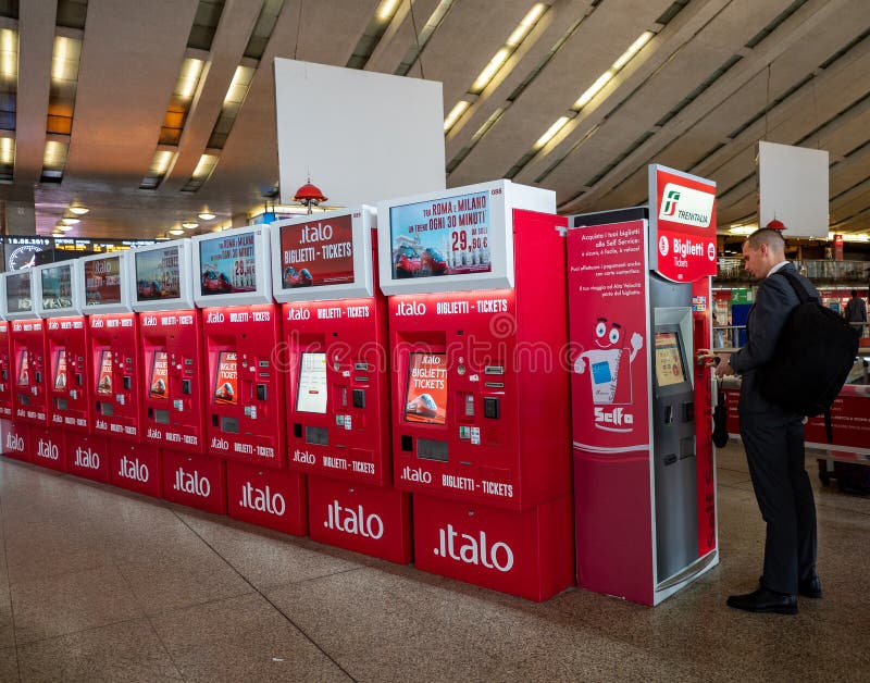 JR Train Vending Machines at Shinjuku Station, Tokyo Editorial Stock ...