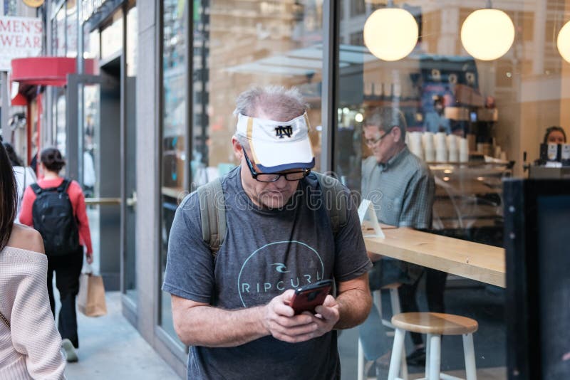 123 Google Texting Pictures Stock Photos - Free & Royalty-Free Stock ...