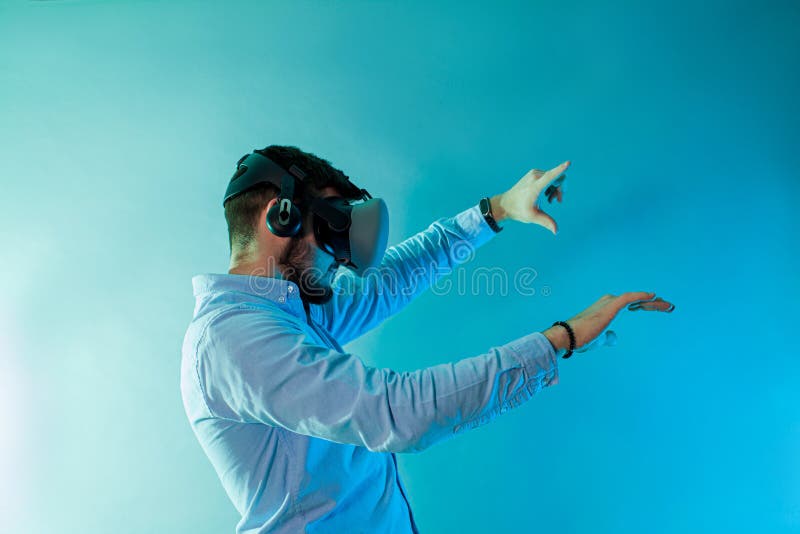 Man Connection with Abstract Web and Chains in Virtual Reality Stock ...