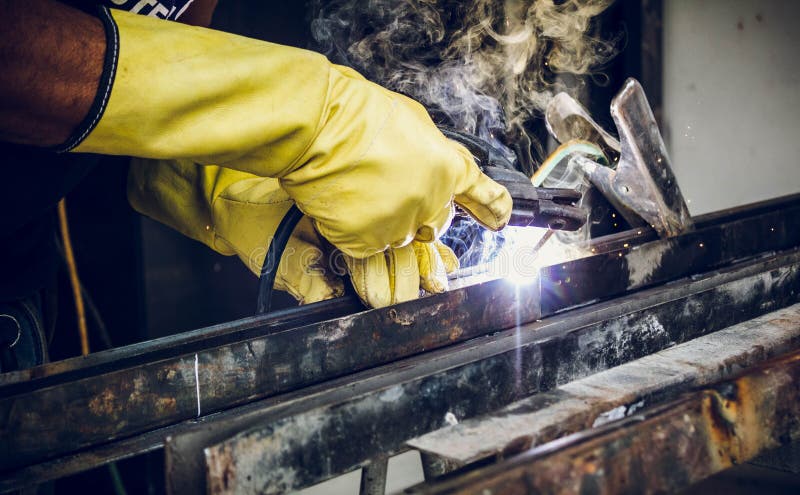 Man Construction Worker Welding Metal Stock Photo - Image of guantes ...