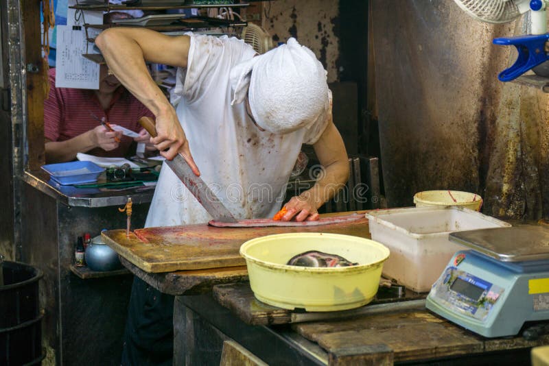 Man Cutting a Fish at Tokyo Fish Market Editorial Image - Image of ...