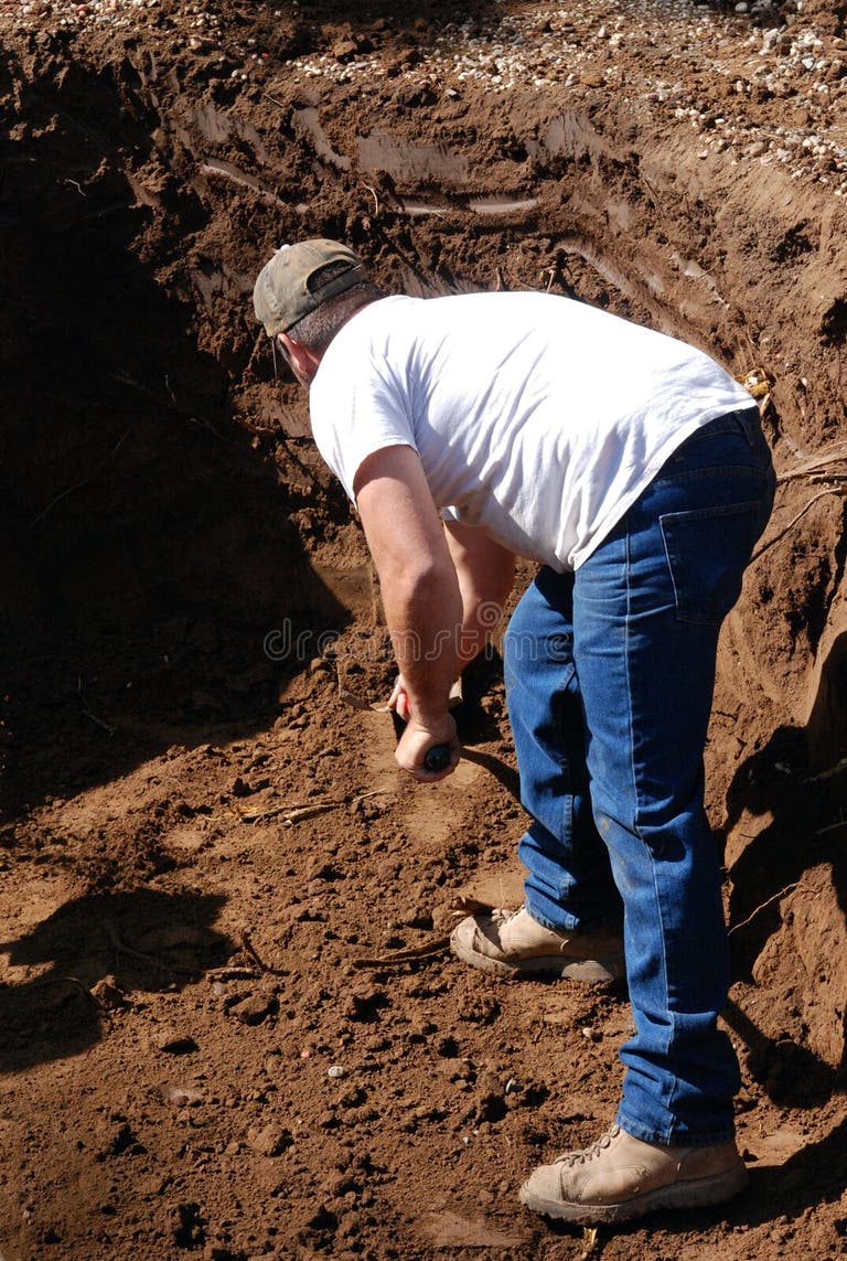 1,938 Man Dig Hole Stock Photos - Free & Royalty-Free Stock Photos from ...