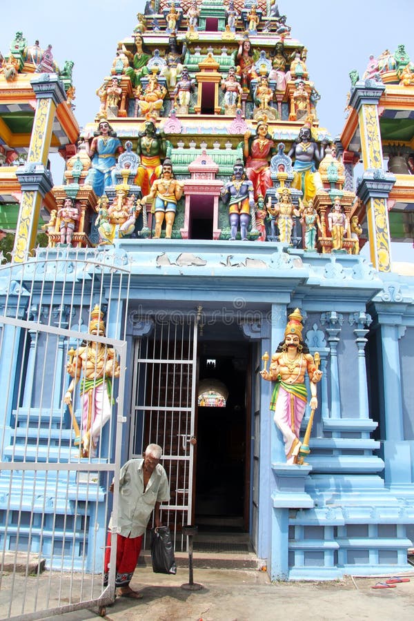 Man and gate editorial stock photo. Image of lanka, sculpture - 36481948