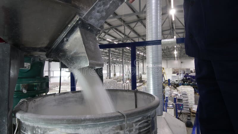 Man Hand Holding PP Pet POLYPROPYLENE Chips Semi Dull, PET Chips ...