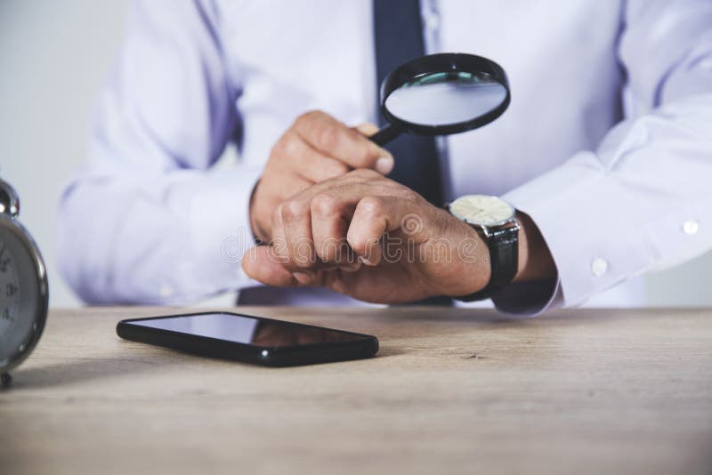 Man Hand Magnifier on Watch Stock Image - Image of lens, fashion: 152570367