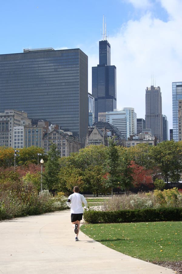 Man jogging in Chicago stock image. Image of illinois - 2314259