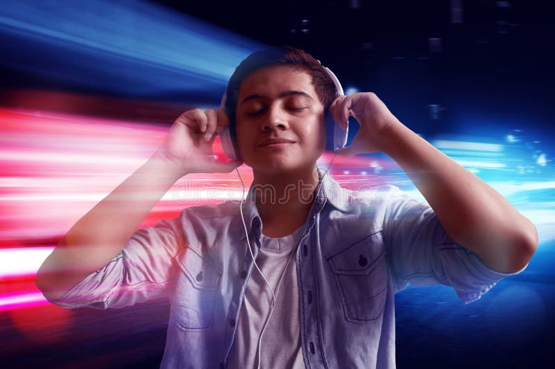 Man Listening Music Wearing Headphone Stock Image Image Of Emotion