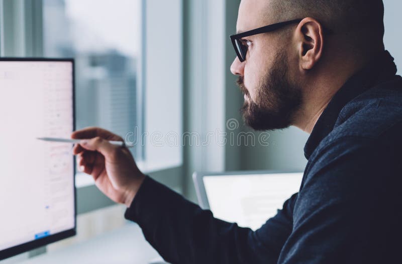 Man Looking at Graph on Computer Stock Image - Image of connection ...