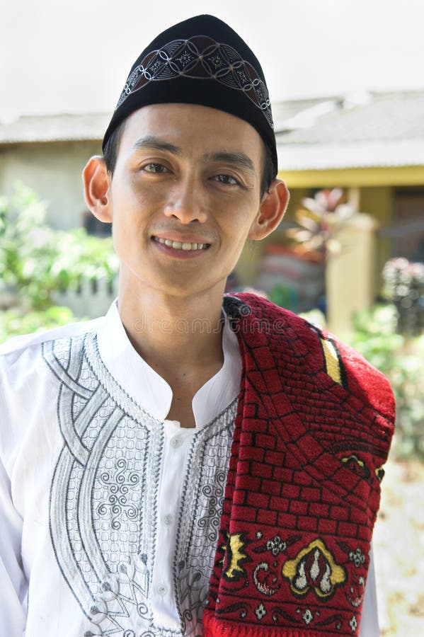 Man in muslim costume stock image. Image of culture, male - 6583927