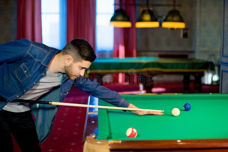 Man playing billiard stock image. Image of pool, socializing - 85957591