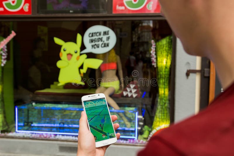 Man Playing Pokemon Go Outdoor Editorial Stock Image - Image of ...