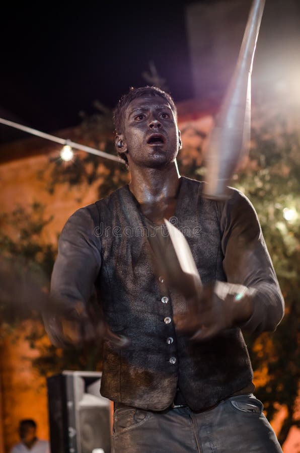 Statues during the International Festival of Living Statues Editorial ...