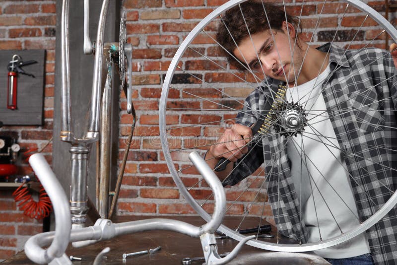 DIY Garden Bench Ideas - Free Plans for Outdoor Benches: Diy Bike Work ...