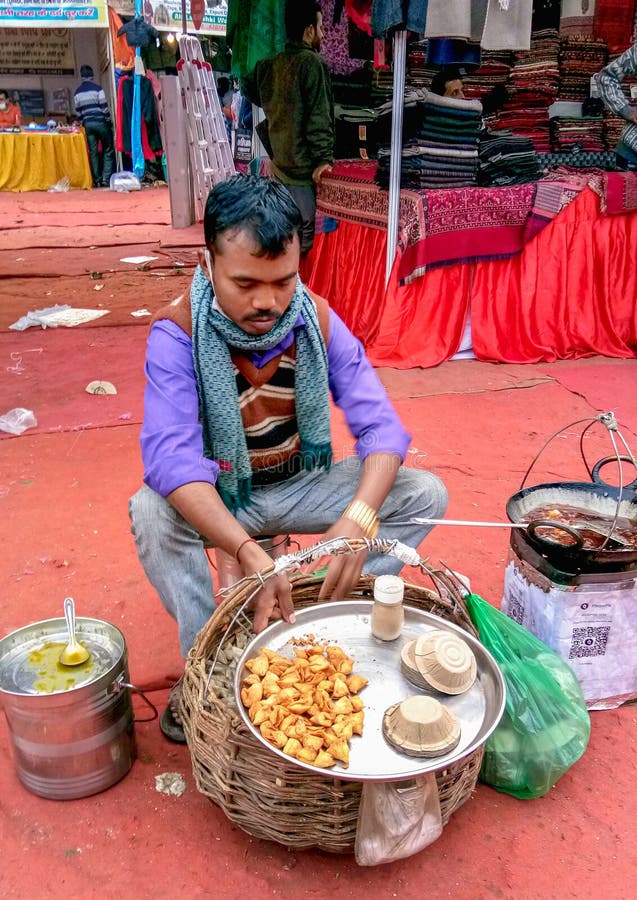 A Man Selling Samosas at the Fair in Lucknow Editorial Image - Image of ...