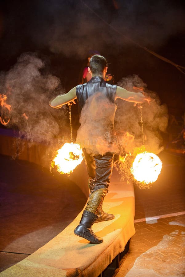 Man Shows a Fiery Show 2017 Editorial Image - Image of natural, burning ...