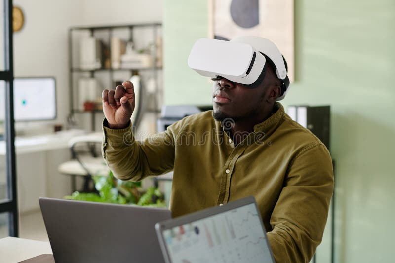 Experiencing Virtual Reality in Office Environment Stock Photo - Image ...