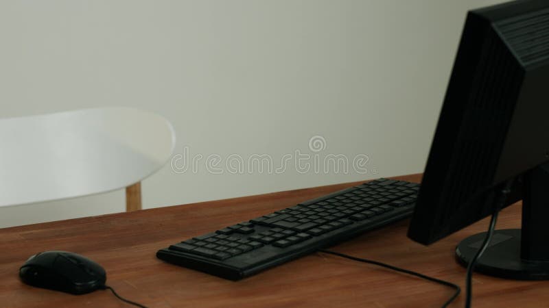 Man Smashes Keyboard with a Hammer, Old Equipment Does Not Work ...