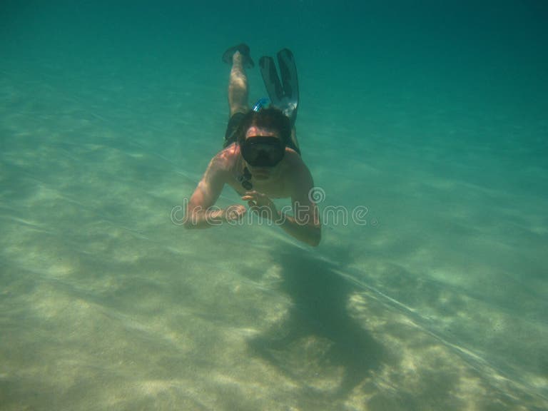 Man snorkeling stock image. Image of mask, swimming, snorkel - 10001663