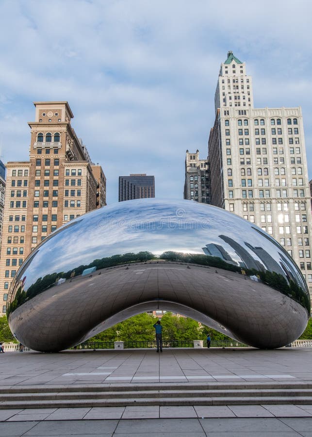 Man Standing Under Cloud Gate in Chicago Editorial Stock Photo - Image ...