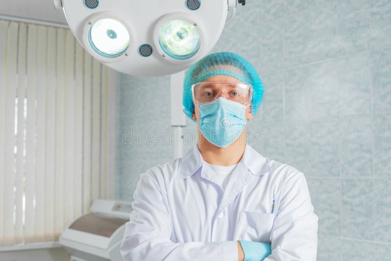 Man Surgeon in an Operating Room Stock Photo - Image of mask, clinic ...
