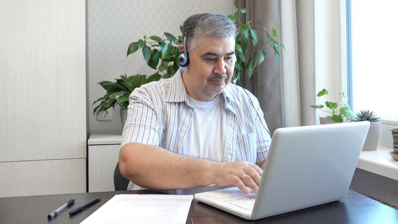 Delivery Call Center Man Services Stock Photos - Free & Royalty-Free ...