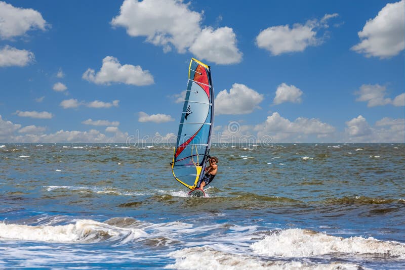 Man Wind Surfing editorial photography. Image of ocean - 125234987