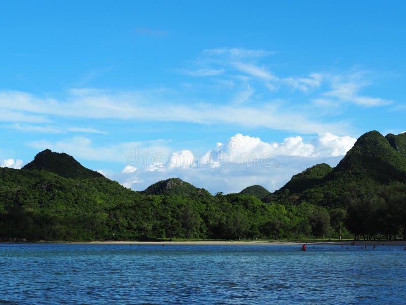 Manaw bay stock image. Image of mountain, beach, nature - 116270237