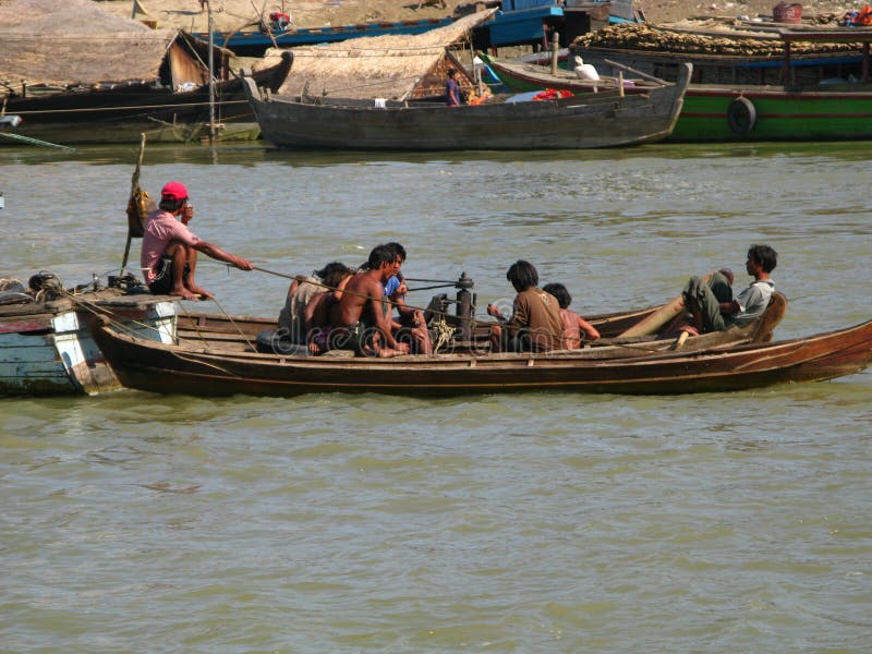 Mandalay, Myanmar - 07 Jan 2010: the Boat on Irrawaddy River, Myanmar ...