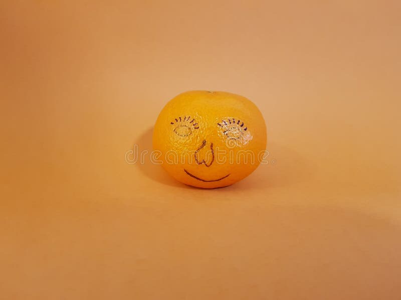 Mandarin smiley stock foto. Image of ingrediënt, begrip - 136503386