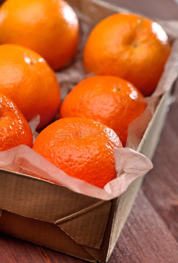 Mandarins in box -close-up stock photo. Image of foods - 85311408