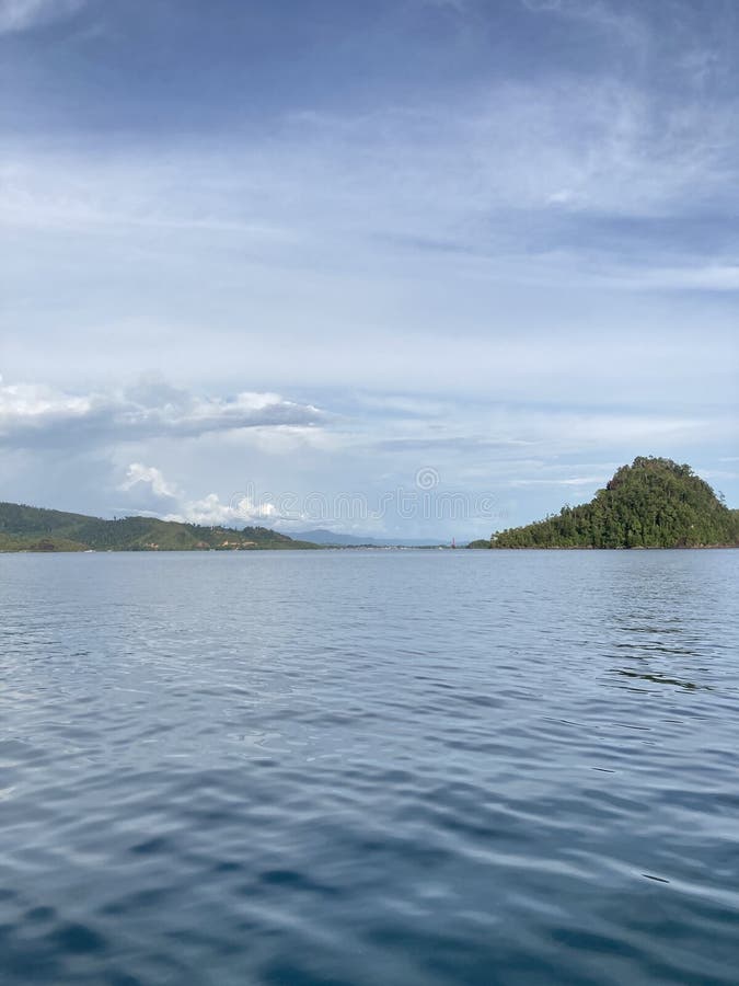 Mandeh Island ðŸ stock image. Image of reflection - 262280183