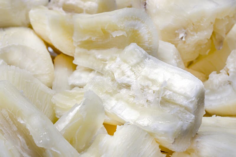 Mandioca hervida foto de archivo. Imagen de apetito, mandioca - 67795830