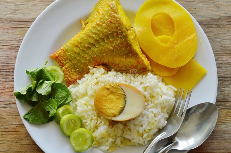 Boiled Red Mango Fish with Pickled Bamboo Shoot in Spicy and Sour Soup ...