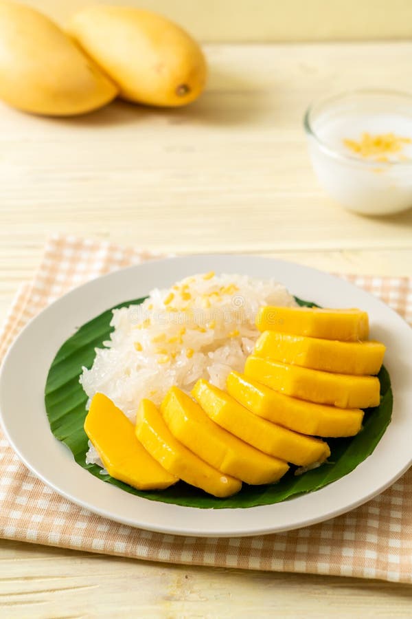 Klibbig mangorice arkivfoto. Bild av löv, klibbigt, limaktigt - 154143140