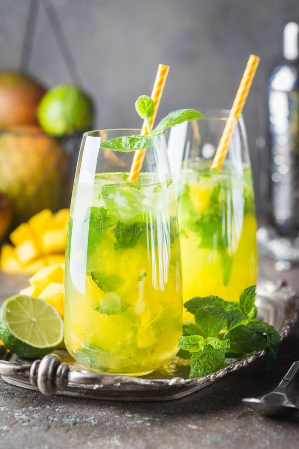 Mango mint mojito cocktail stock image. Image of freshness - 153412877