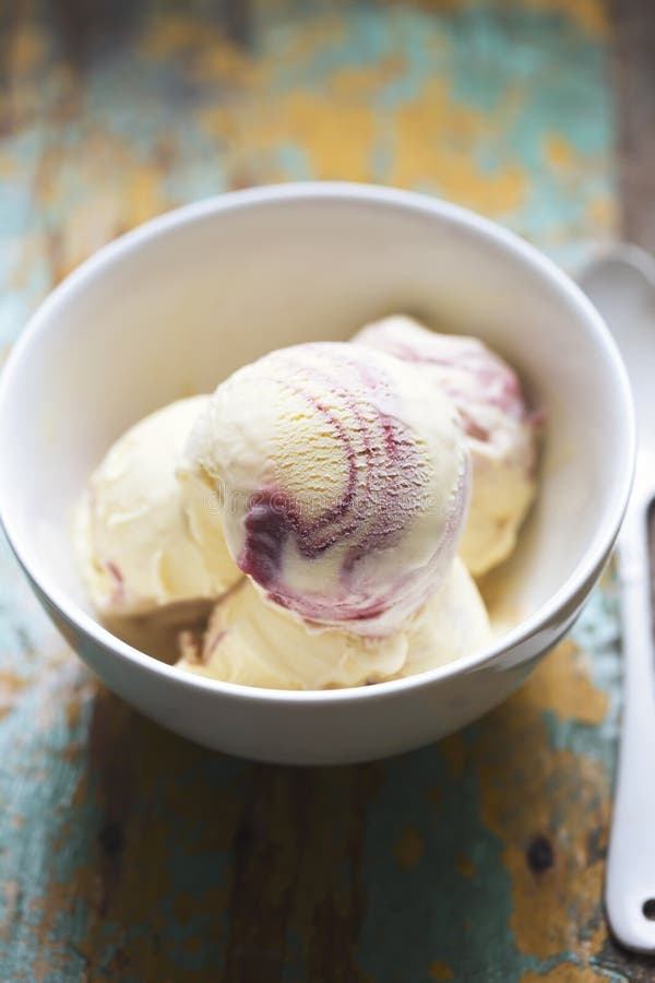 Mango and Raspberry Ice Creams Stock Image - Image of honeycomb, fresh ...